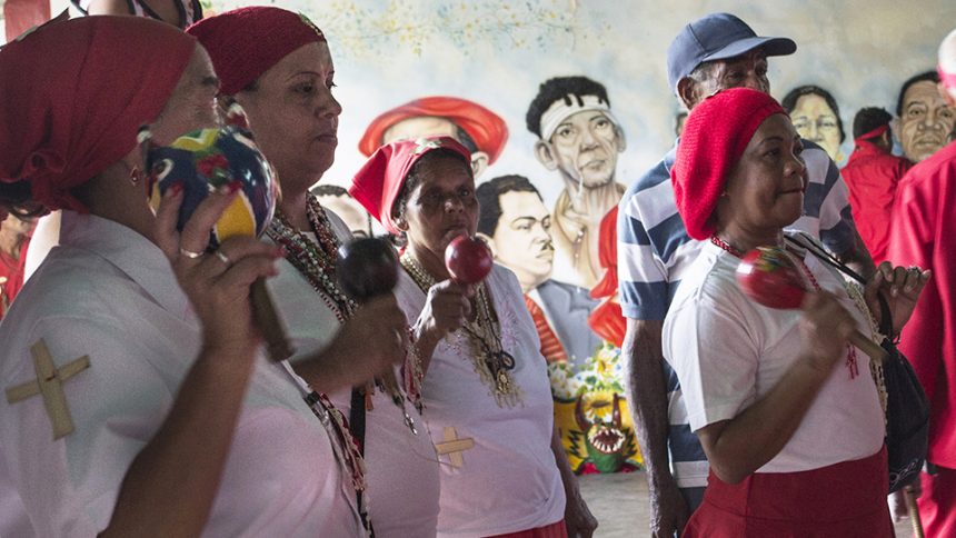 La mujer y los Diablos de Yare - Diablos Danzantes de Yare